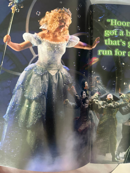 Wicked Broadway tour book Idina Menzel Kristen Chenoweth – Borderline MUSIC